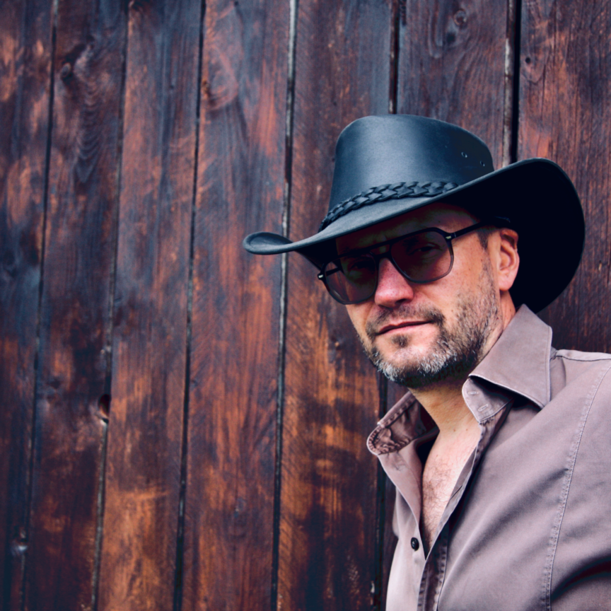 Leif Vega – Country Music